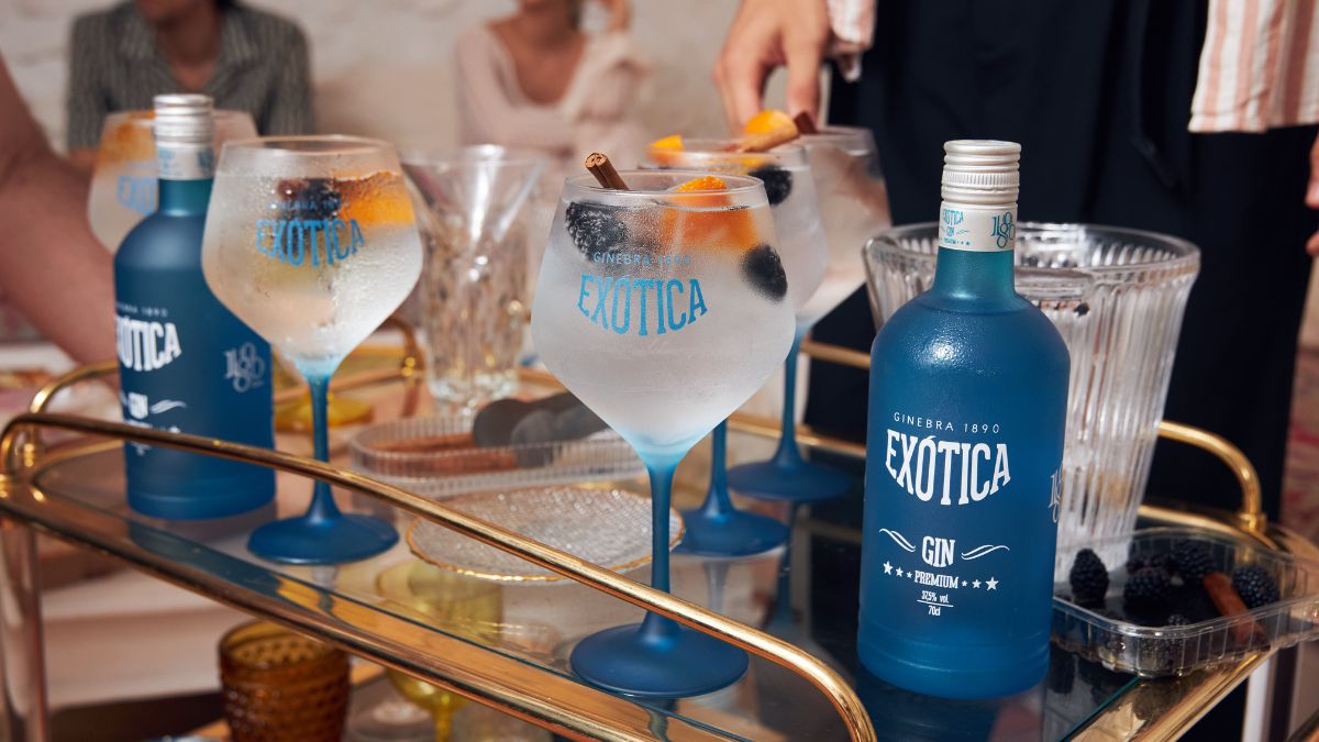 EXÓTICA Gin 1890 renueva su imagen de marca de la mano con Pavlov
