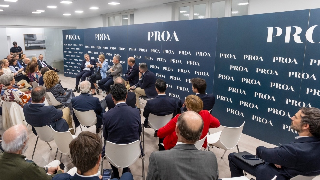 PROA Comunicación reúne a Jordi Sevilla y representantes del sector ...