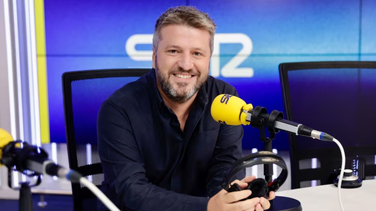 Aimar Bretos sustituye a Àngels Barceló en las mañanas de la SER